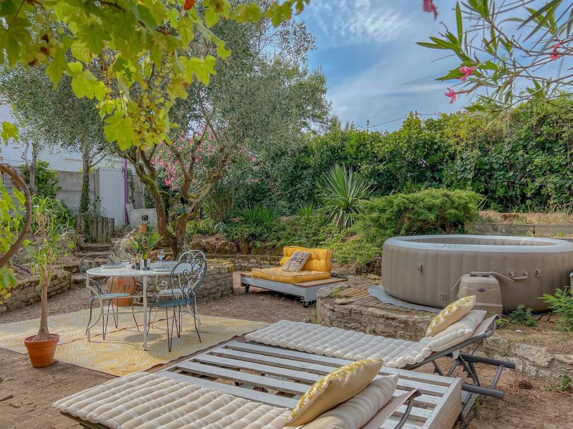 240 M² Maison De Vacances ∙ 6 Chambres ∙ 14 Personnes - L'Aiguillon-sur-Mer