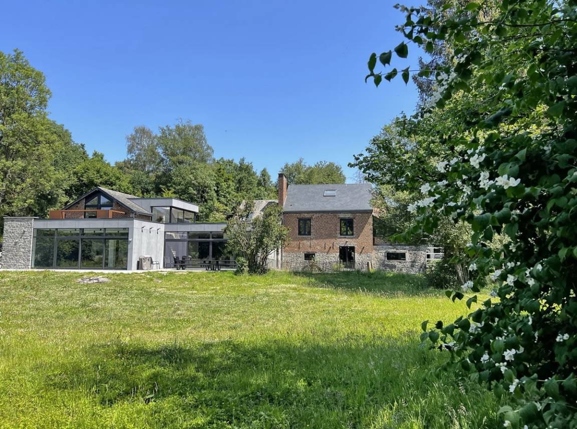540 M² Huis ∙ 9 Slaapkamers ∙ 17 Gasten - Somme-Leuze
