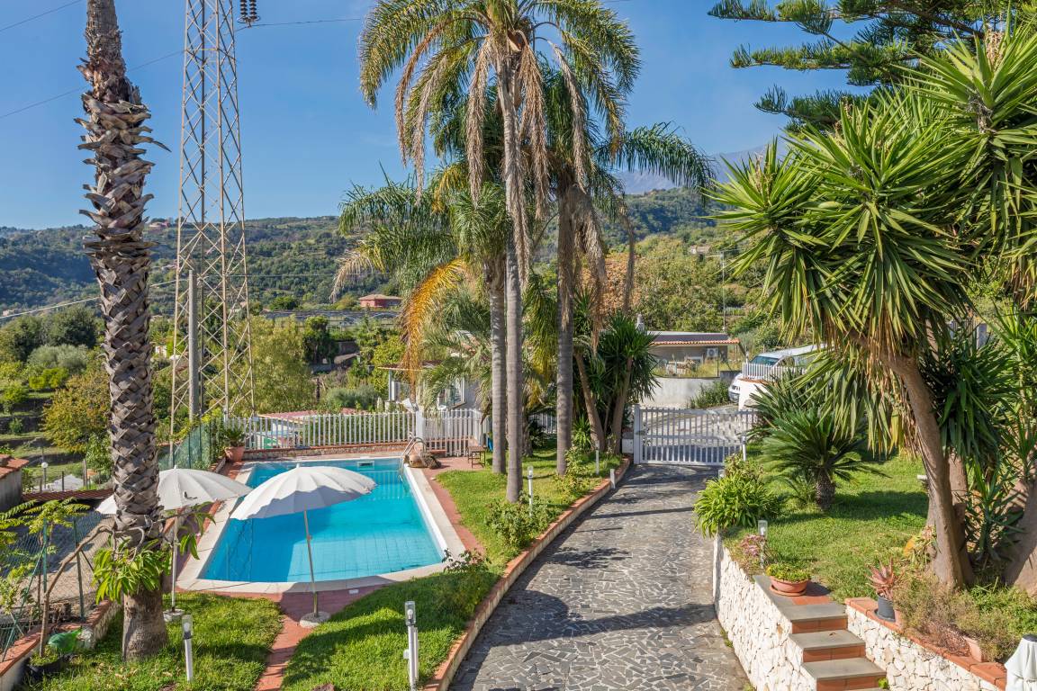70 M² Apartamento ∙ 2 Habitaciones ∙ 5 Huéspedes - Giarre