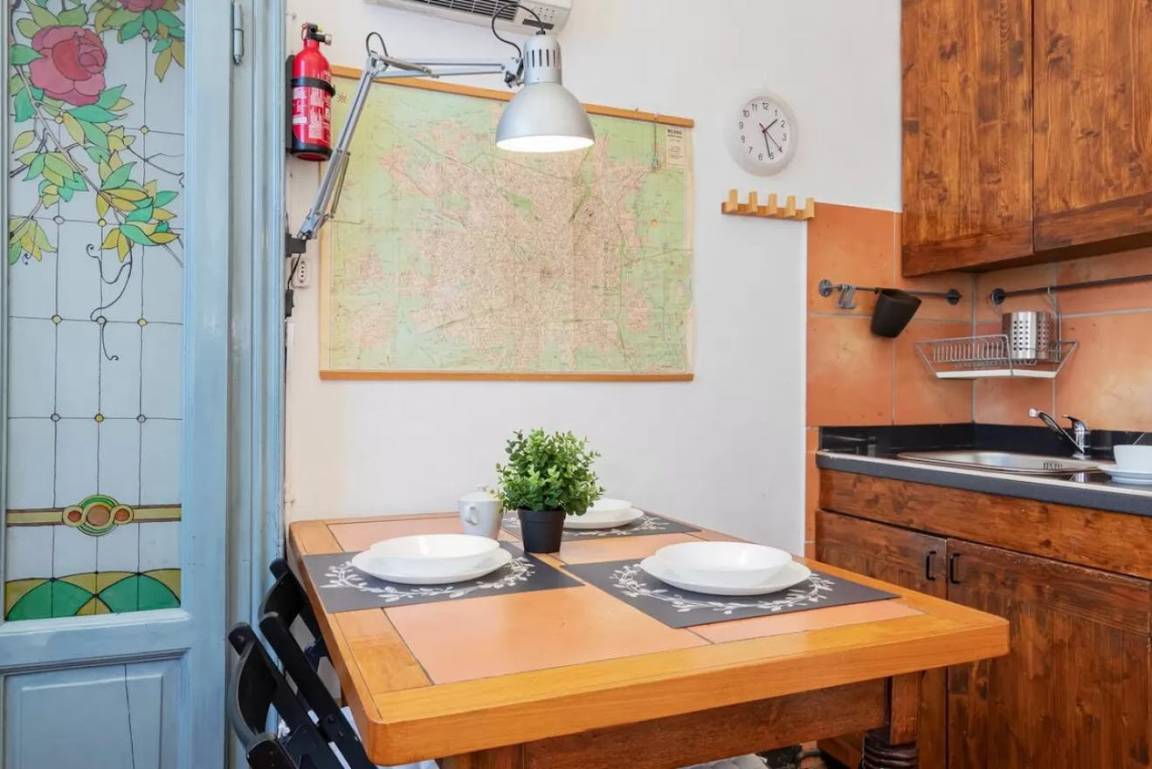 25 M² Appartement ∙ 1 Slaapkamer ∙ 2 Gasten - Monza