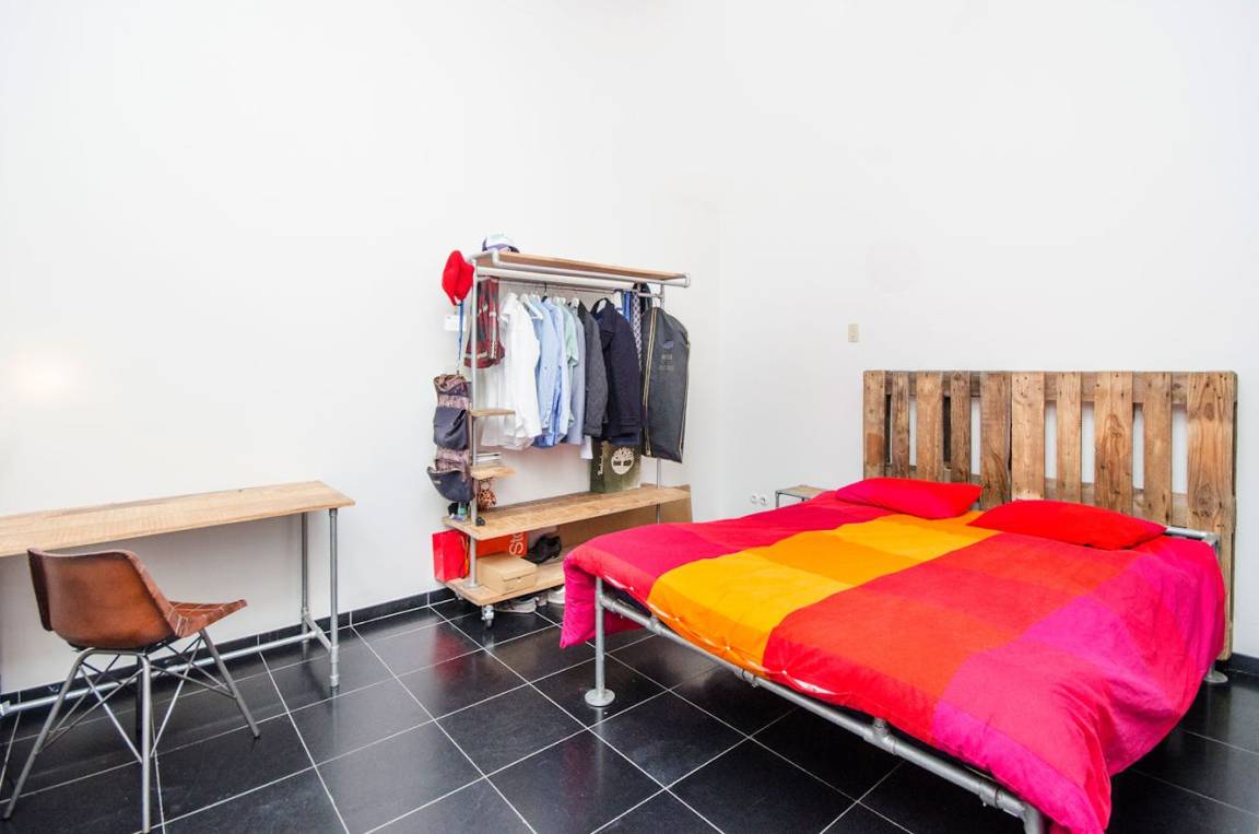 350 M² Private Room ∙ 1 Bedroom ∙ 1 Guest - Brüsszel