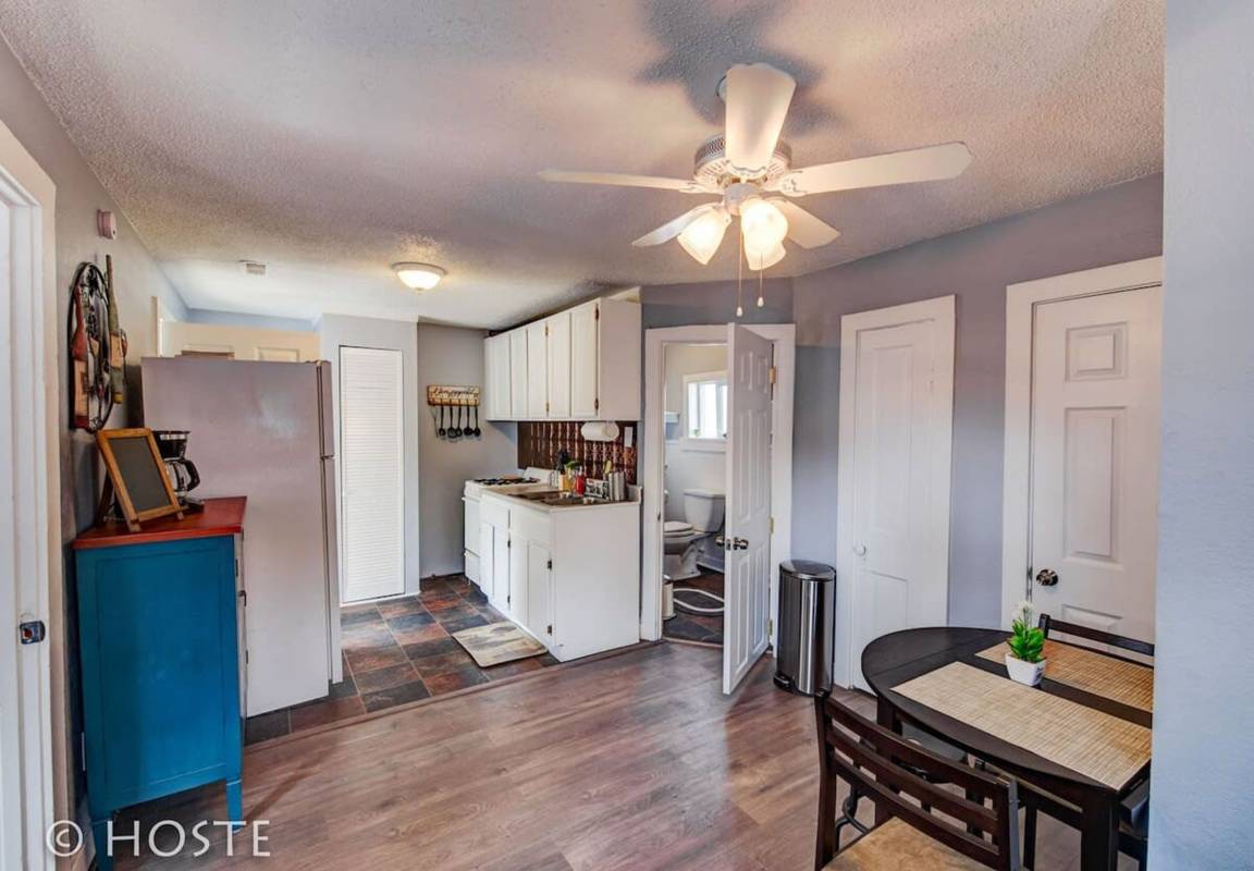 Apartment ∙ 2 Bedrooms ∙ 4 Guests - Colorado Springs, CO