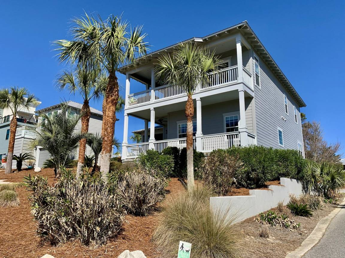 296 M² House ∙ 7 Bedrooms ∙ 19 Guests - Seaside, FL