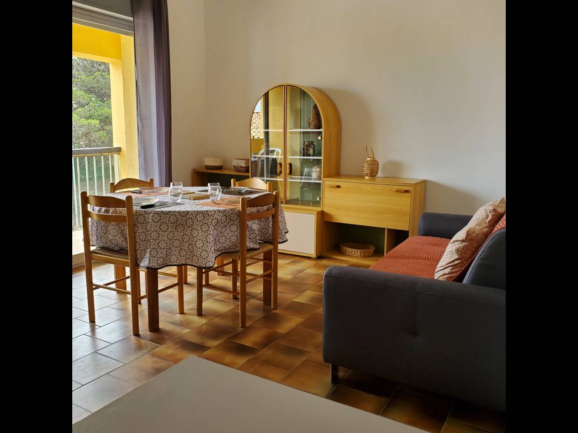 65 M² Apartment ∙ 2 Bedrooms ∙ 4 Guests - Fleury