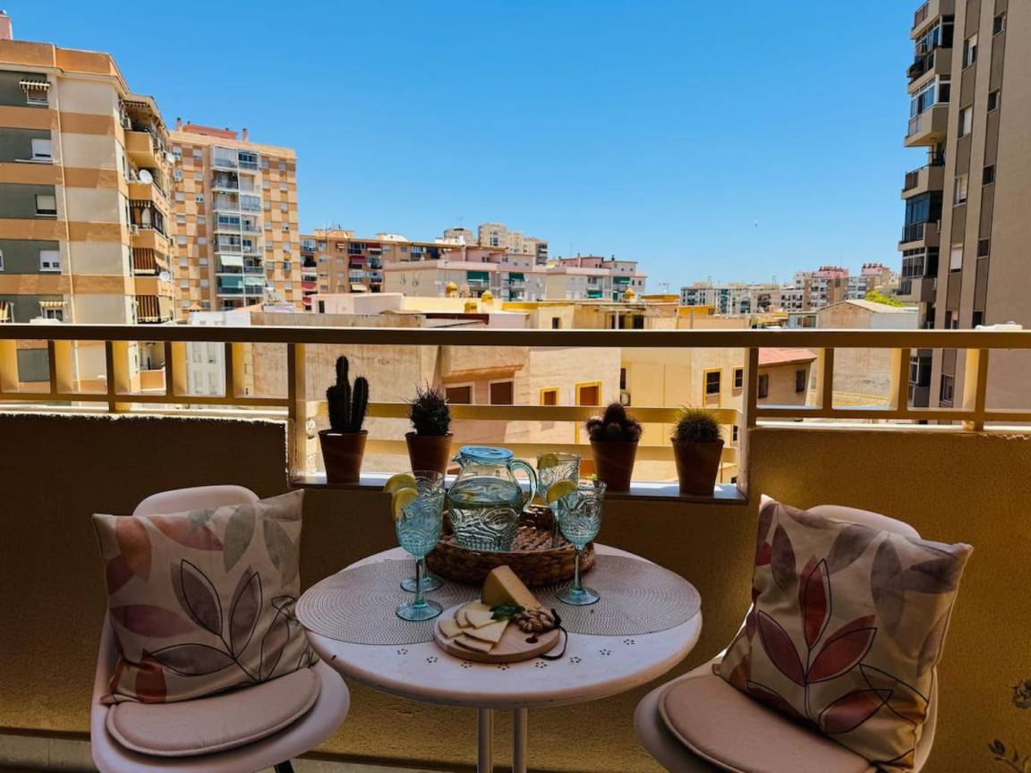 85 M² Apartamento ∙ 4 Habitaciones ∙ 6 Huéspedes - Aeropuerto de Málaga - Costa del Sol (AGP)