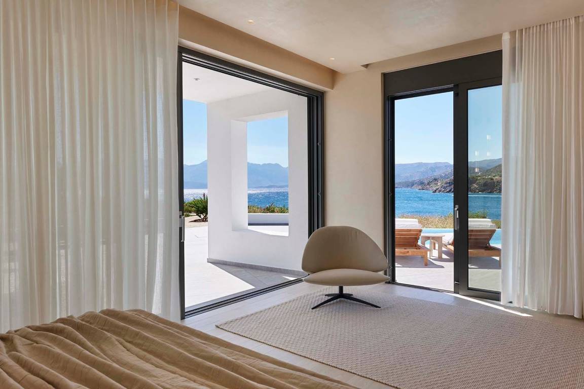 Villa ∙ 6 Bedrooms ∙ 12 Guests - Agios Nikolaos