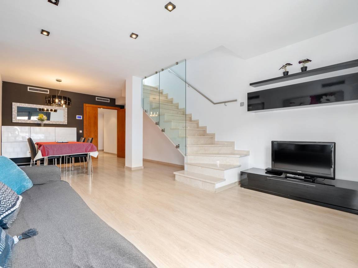 145 M² Apartamento ∙ 4 Habitaciones ∙ 7 Huéspedes - Malgrat de Mar