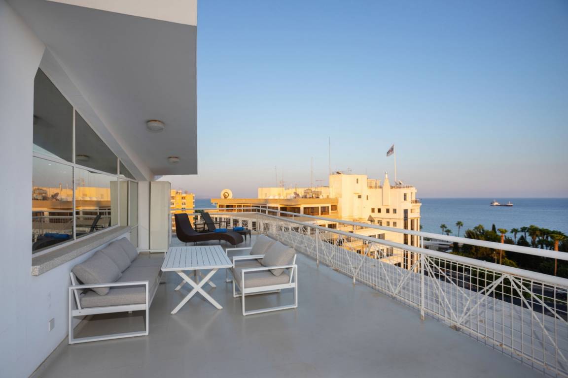 80 M² Apartment ∙ 2 Bedrooms ∙ 4 Guests - Limassol