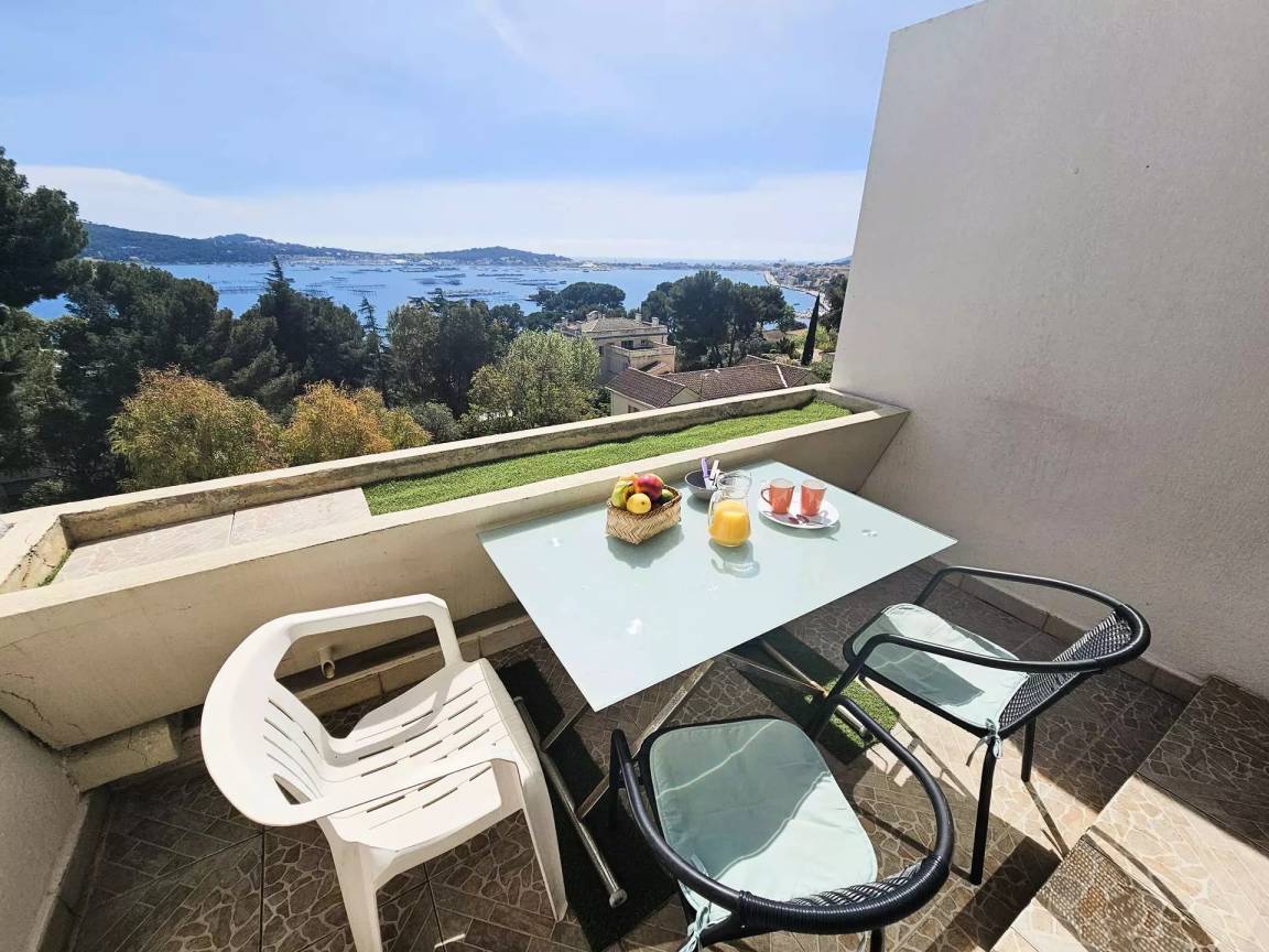 22 M² Studio ∙ 1 Chambre ∙ 3 Personnes - Toulon