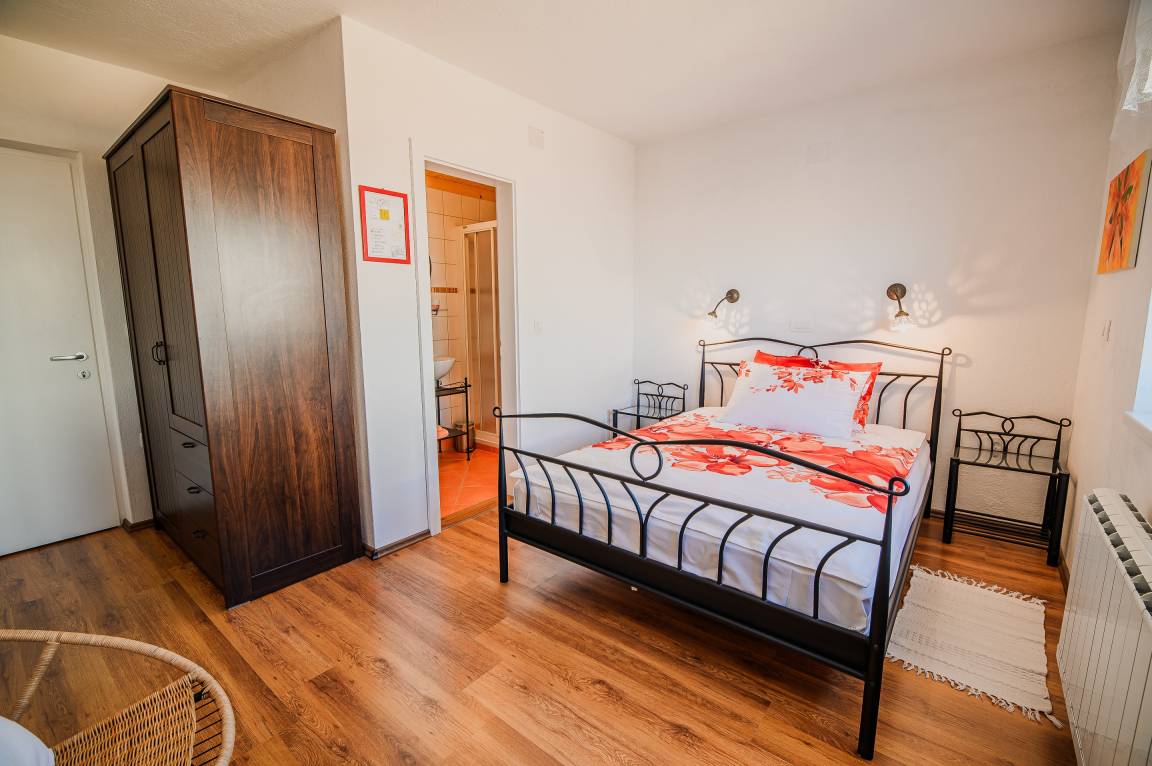 21 M² Casa ∙ 1 Camera Da Letto ∙ 2 Ospiti - Postumia