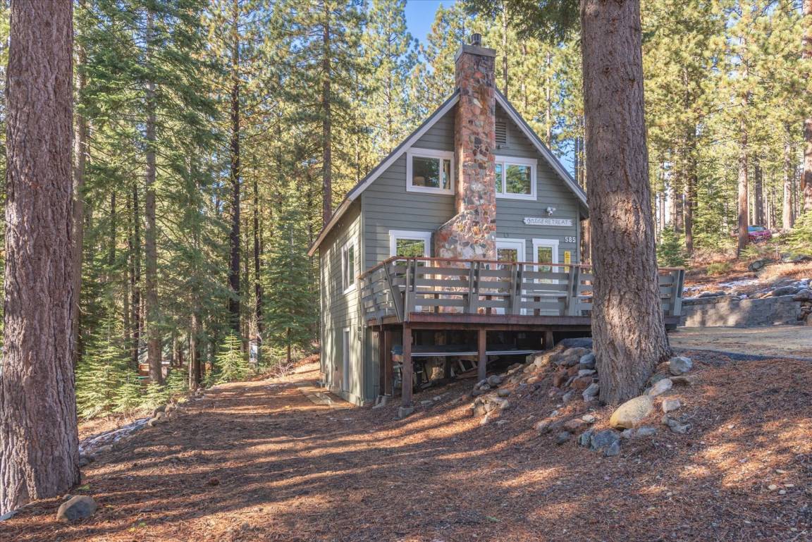 Cabin ∙ 3 Bedrooms ∙ 6 Guests - Olympic Valley, CA