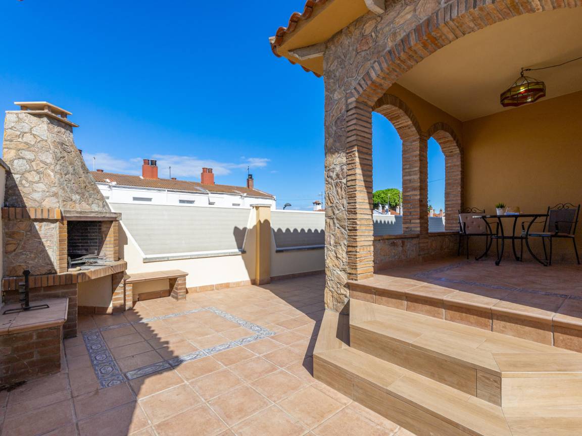 120 M² House ∙ 4 Bedrooms ∙ 10 Guests - L'Escala