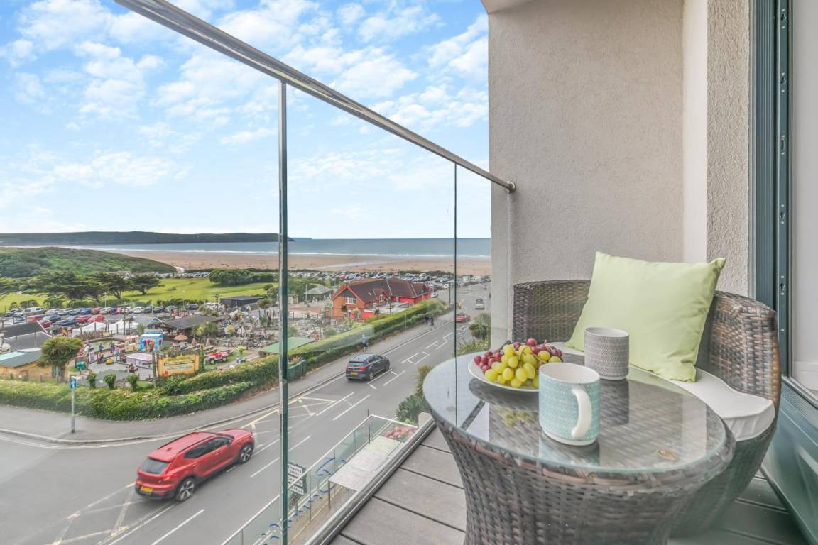 Apartment ∙ 3 Bedrooms ∙ 6 Guests - Woolacombe