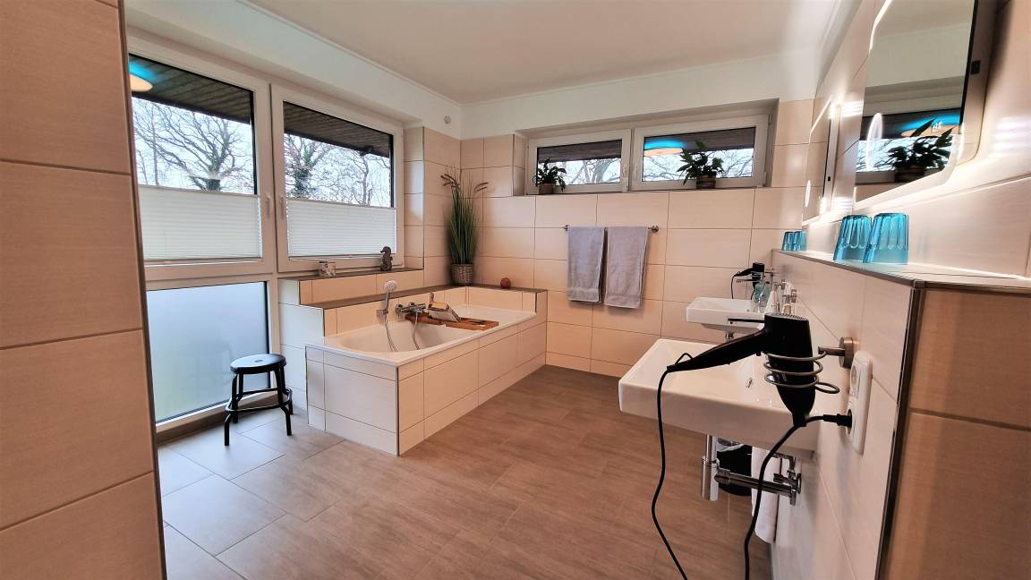 90 M² Ferienwohnung ∙ 4 Gäste - Seevetal