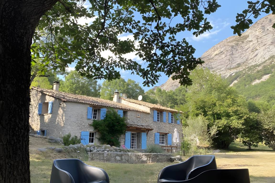 130 M² House ∙ 3 Bedrooms ∙ 6 Guests - Sisteron