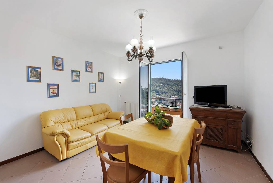 75 M² Huis ∙ 2 Slaapkamers ∙ 4 Gasten - Celle Ligure