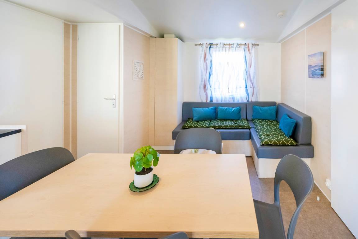 32 M² Camping ∙ 2 Bedrooms ∙ 5 Guests - Messanges