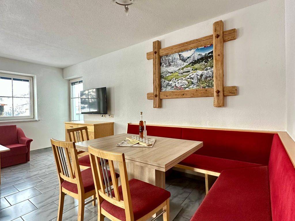 85 M² Apartment ∙ 3 Bedrooms ∙ 8 Guests - Nauders
