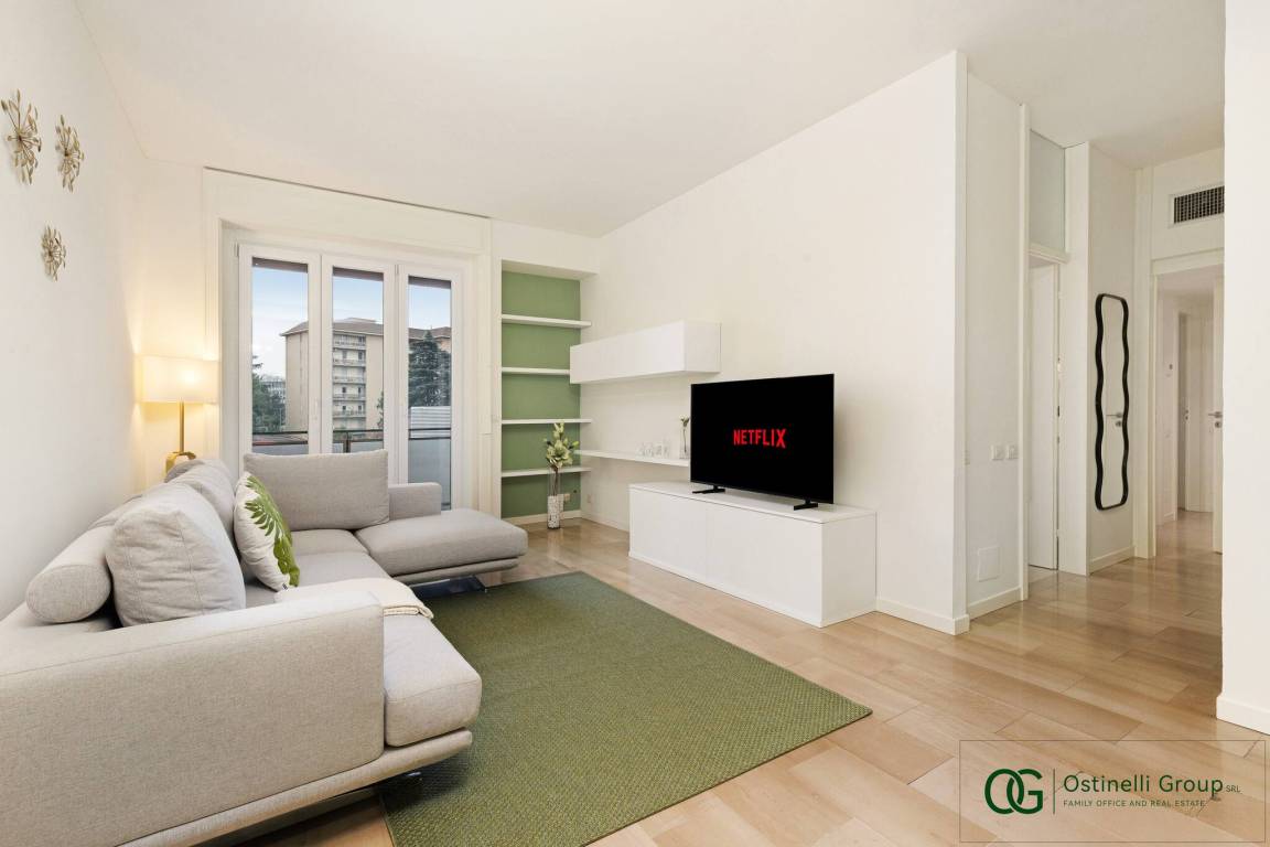 100 M² Huoneisto ∙ 2 Makuuhuonetta ∙ 4 Vierasta - Milano