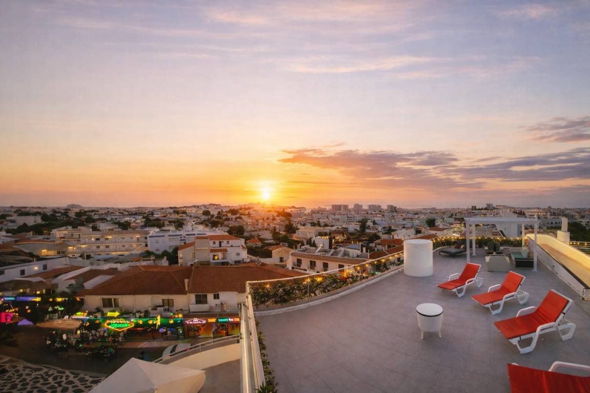 300 M² Apartment ∙ 4 Bedrooms ∙ 14 Guests - Albufeira