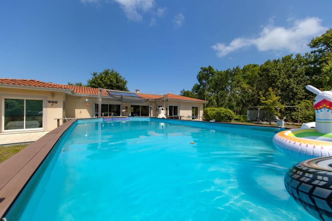 150 M² Villa ∙ 4 Chambres ∙ 11 Personnes - Biscarrosse
