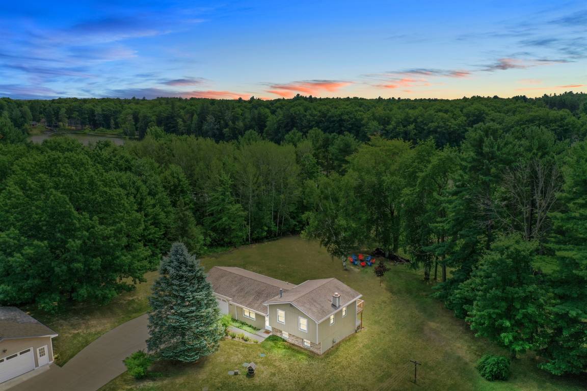 139 M² Casa ∙ 4 Habitaciones ∙ 8 Huéspedes - Interlochen, MI