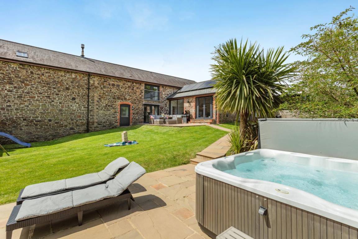 Cottage ∙ 5 Bedrooms ∙ 10 Guests - Cornwall