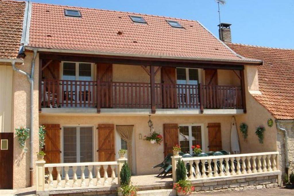 260 M² Gîte ∙ 5 Chambres ∙ 12 Personnes - Haute-Marne