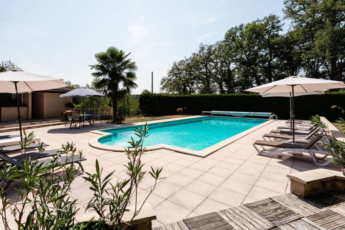 75 M² Gîte ∙ 2 Chambres ∙ 5 Personnes - Collonges-la-Rouge