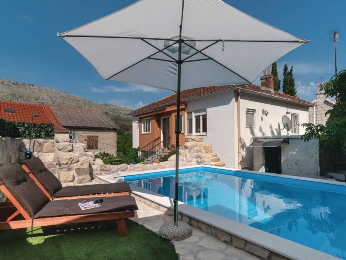 74 M² Ferienhaus ∙ 2 Schlafzimmer ∙ 6 Gäste - Podstrana