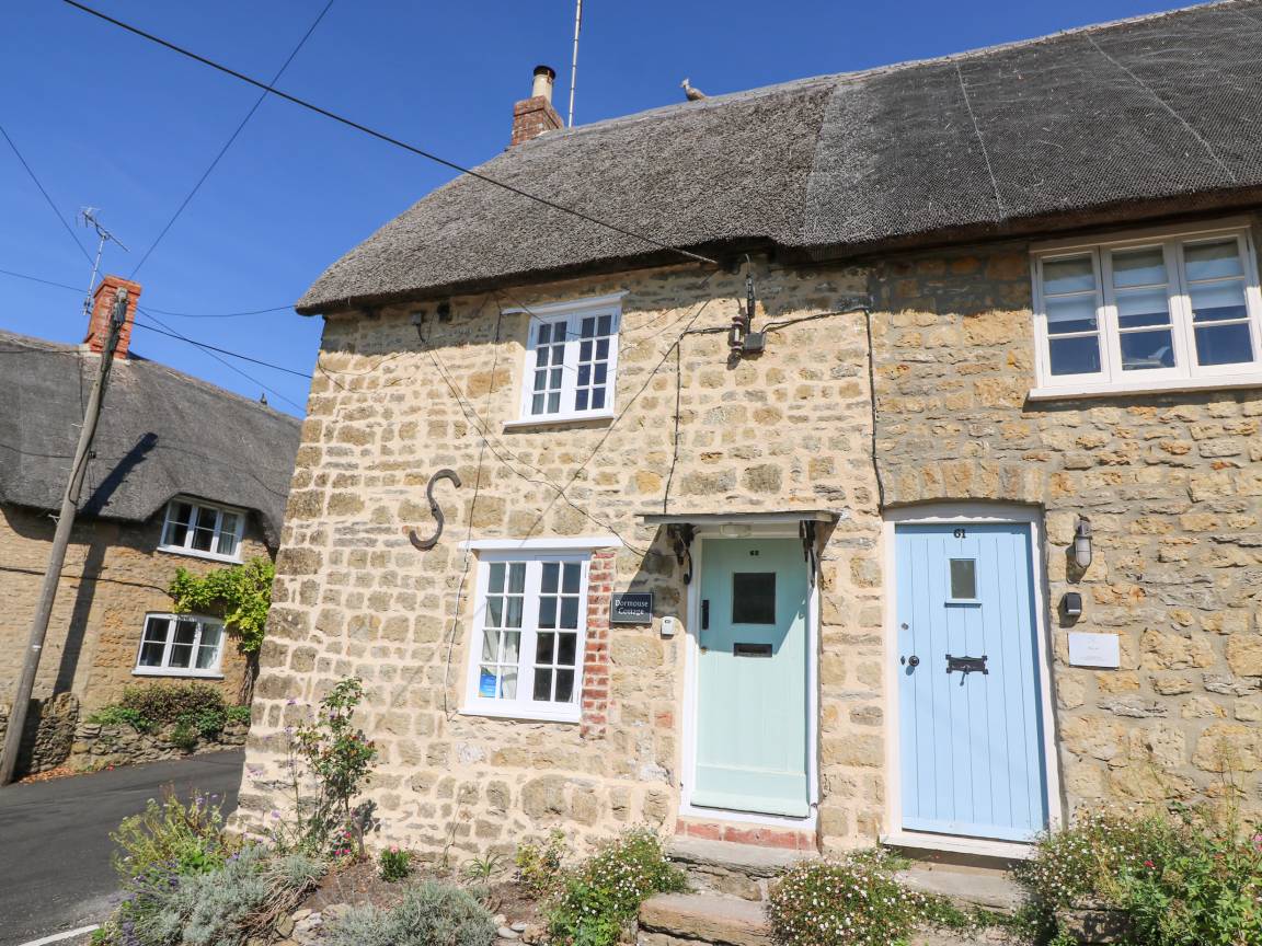 Cottage ∙ 2 Bedrooms ∙ 3 Guests - Bridport