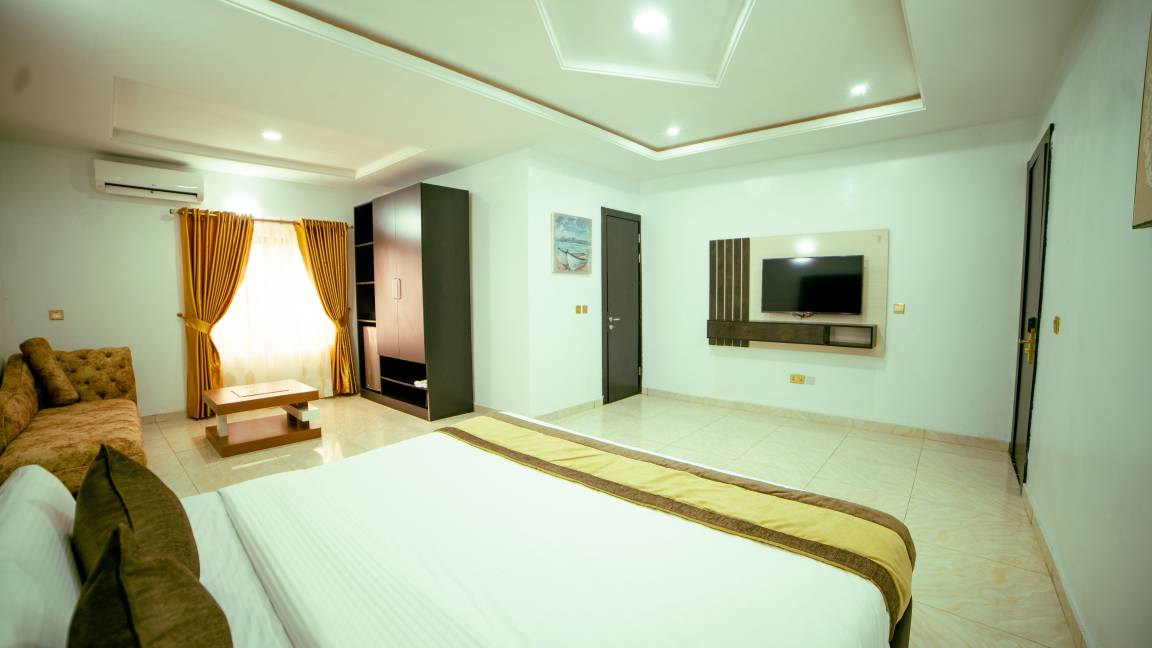 100 M² House ∙ 1 Bedroom ∙ 3 Guests - Lagos