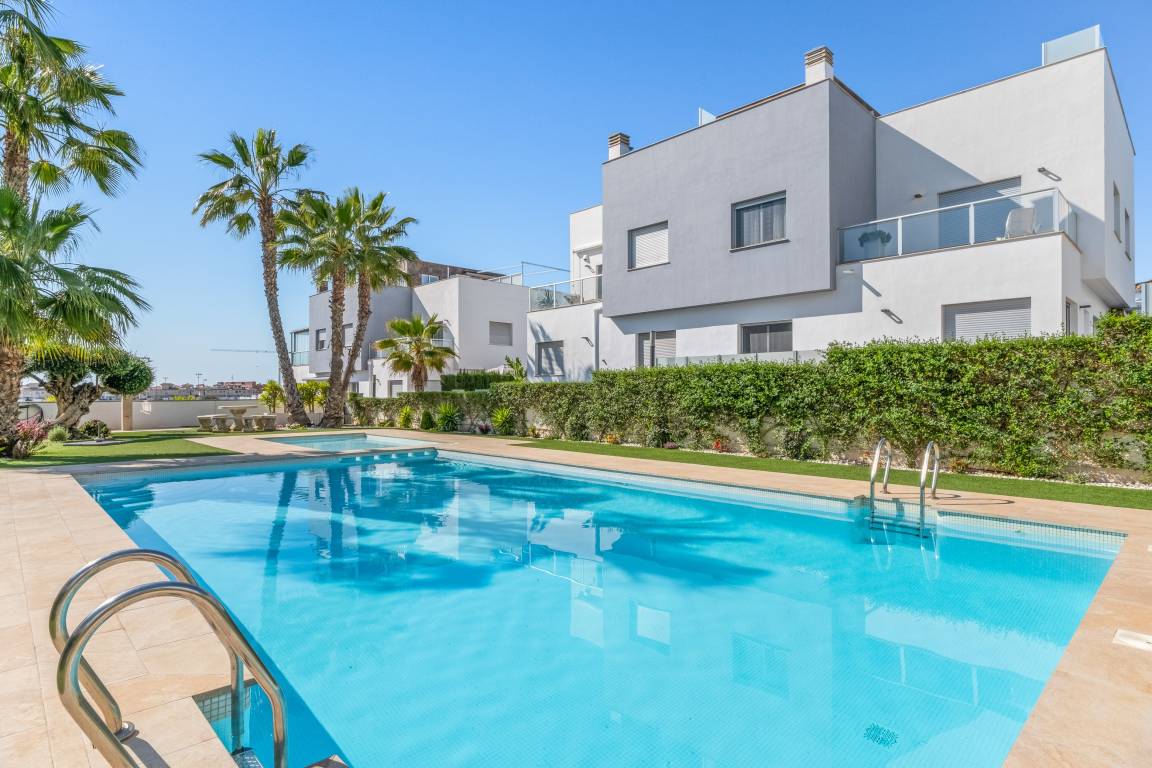 102 M² Villa ∙ 3 Schlafzimmer ∙ 6 Gäste - Playa Flamenca