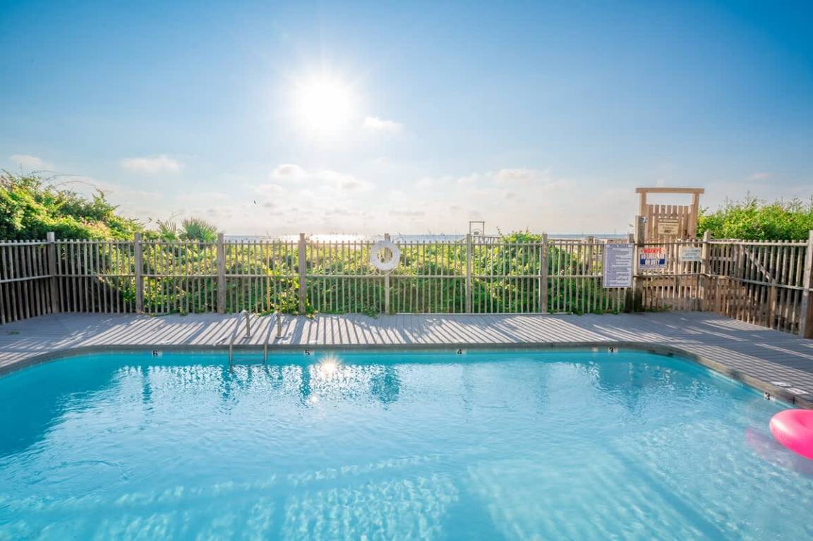 75 M² Talo ∙ 2 Makuuhuonetta ∙ 5 Vierasta - Carolina Beach, NC