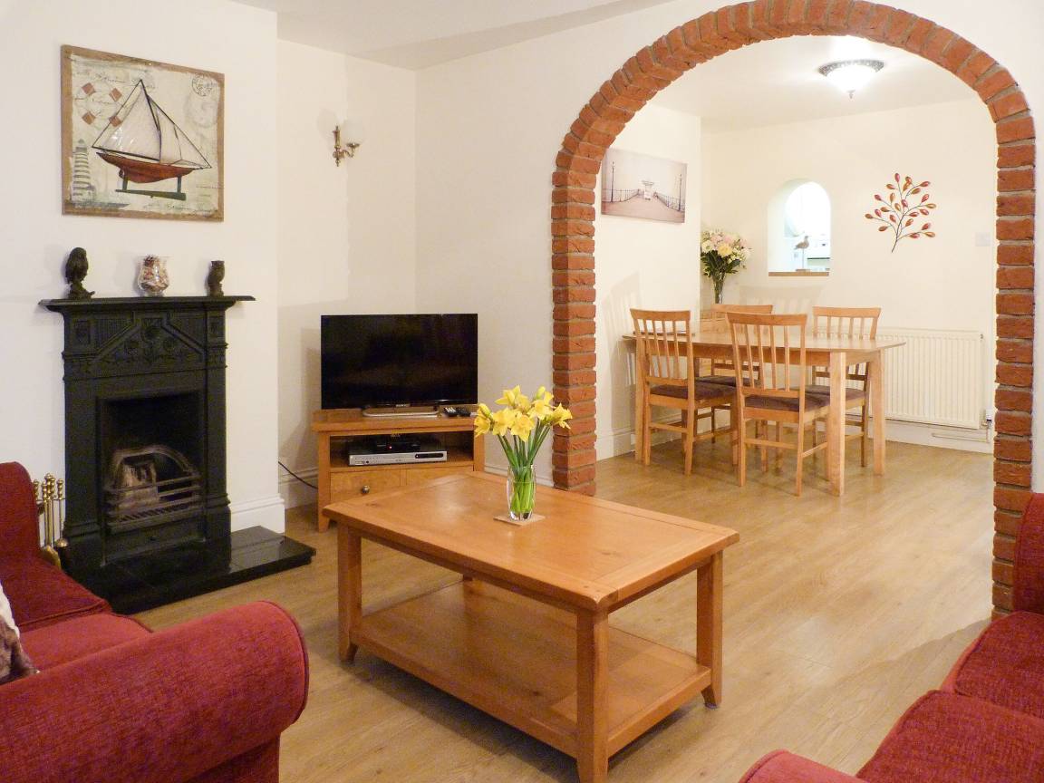 Cottage ∙ 2 Bedrooms ∙ 4 Guests - Norfolk