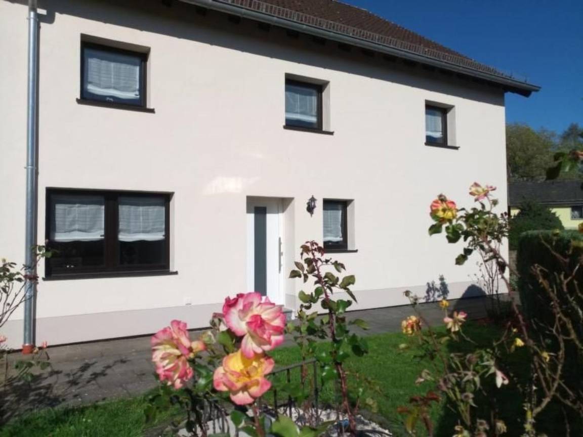 182 M² Ferienhaus ∙ 4 Schlafzimmer ∙ 7 Gäste - Nationalpark Eifel