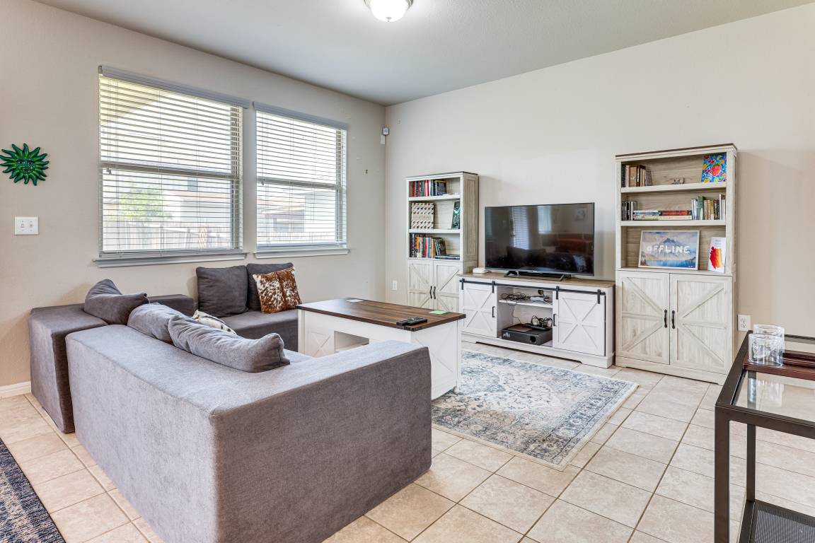 158 M² Huis ∙ 3 Slaapkamers ∙ 6 Gasten - Buda, TX