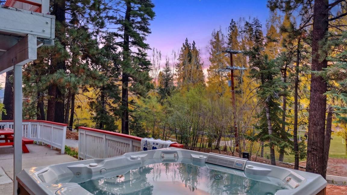 139 M² House ∙ 3 Bedrooms ∙ 10 Guests - Big Bear Lake, CA