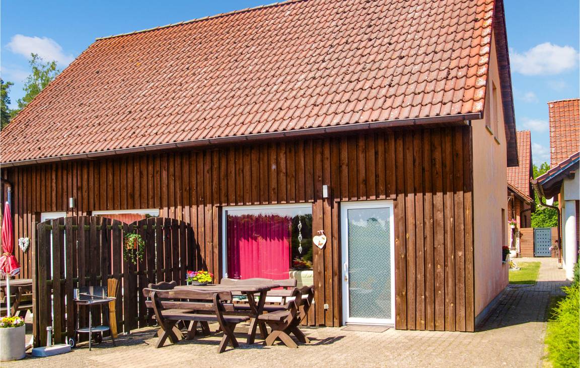 50 M² Maisonette-wohnung ∙ 2 Schlafzimmer ∙ 4 Gäste - Kratzeburg