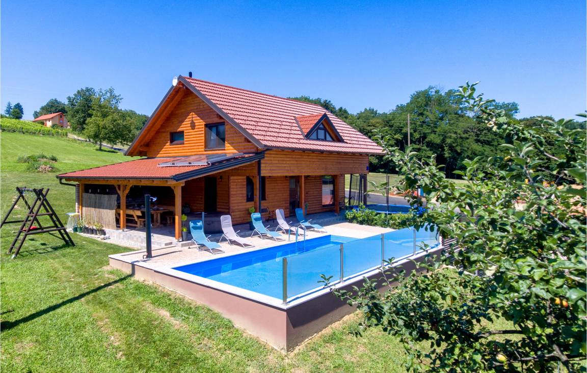 142 M² Ferienhaus ∙ 3 Schlafzimmer ∙ 6 Gäste - Lendava