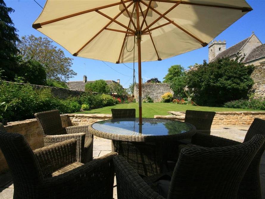 Cottage ∙ 4 Bedrooms ∙ 8 Guests - Cotswold Wildlife Park & Gardens