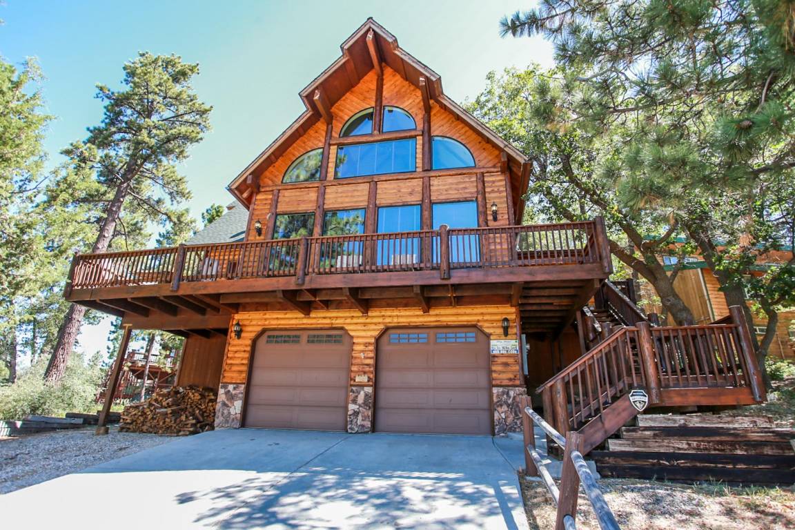 548 M² Cabin ∙ 6 Bedrooms ∙ 16 Guests - Big Bear Lake, CA