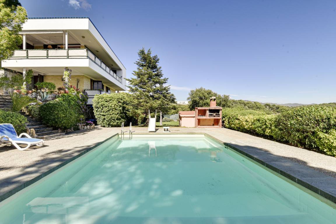 250 M² Villa ∙ 5 Chambres ∙ 10 Personnes - Blanes