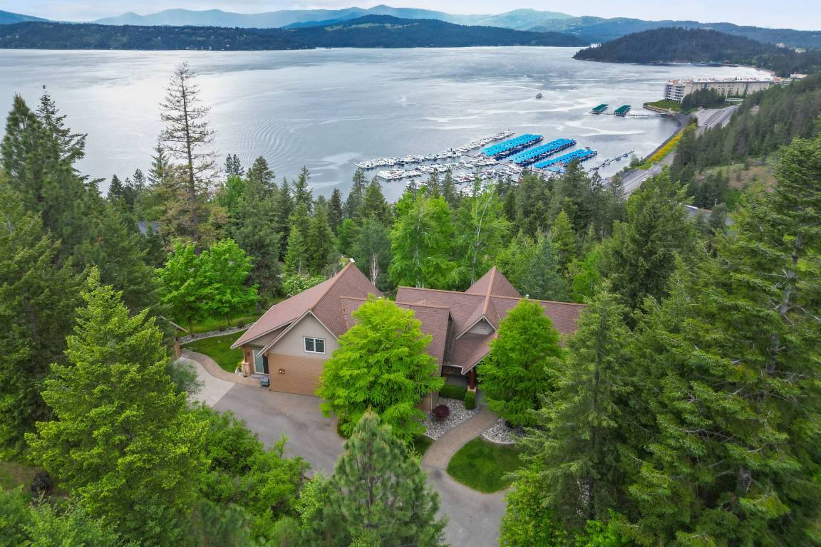 375 M² House ∙ 4 Bedrooms ∙ 10 Guests - Coeur d'Alene, ID