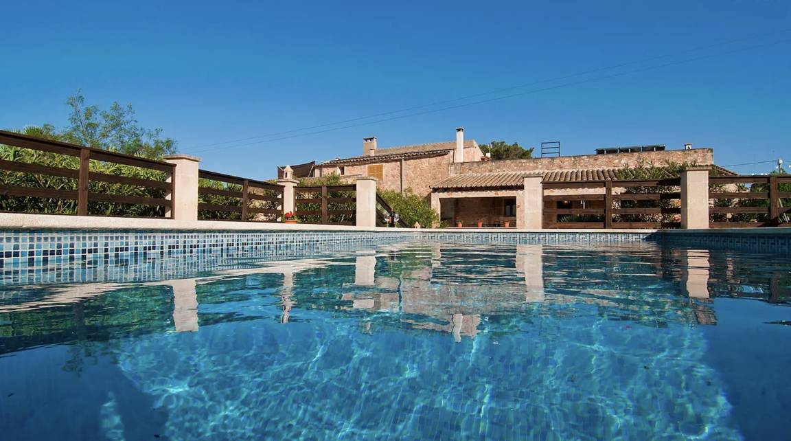 150 M² Ferienhaus ∙ 3 Schlafzimmer ∙ 6 Gäste - Cala Llombards