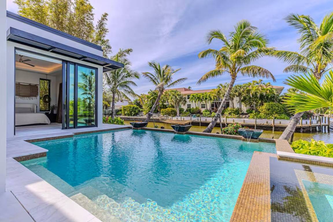 House ∙ 5 Bedrooms ∙ 10 Guests - Naples, FL