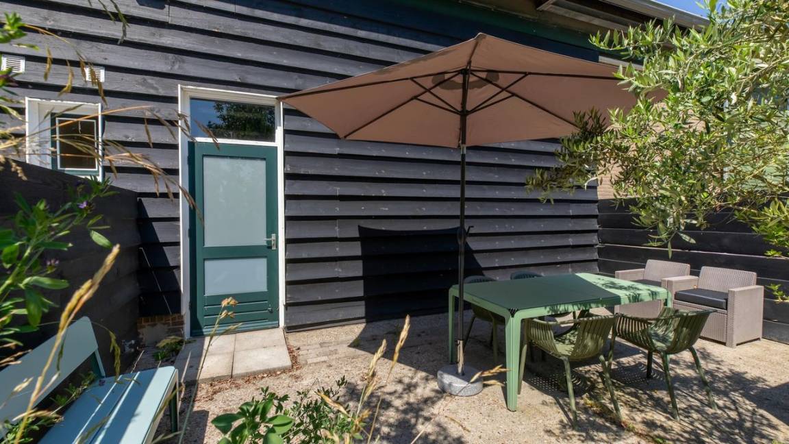 80 M² Appartement ∙ 2 Slaapkamers ∙ 4 Gasten - Vrouwenpolder