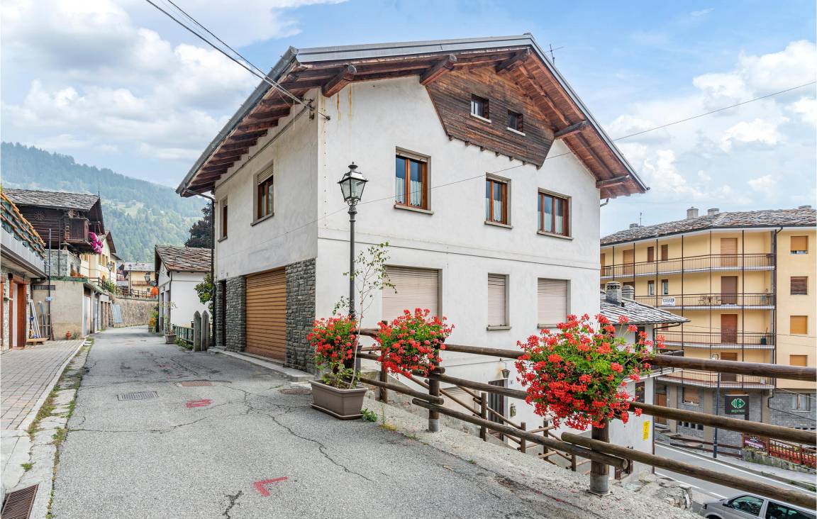 80 M² Maisonette ∙ 3 Bedrooms ∙ 6 Guests - Champoluc