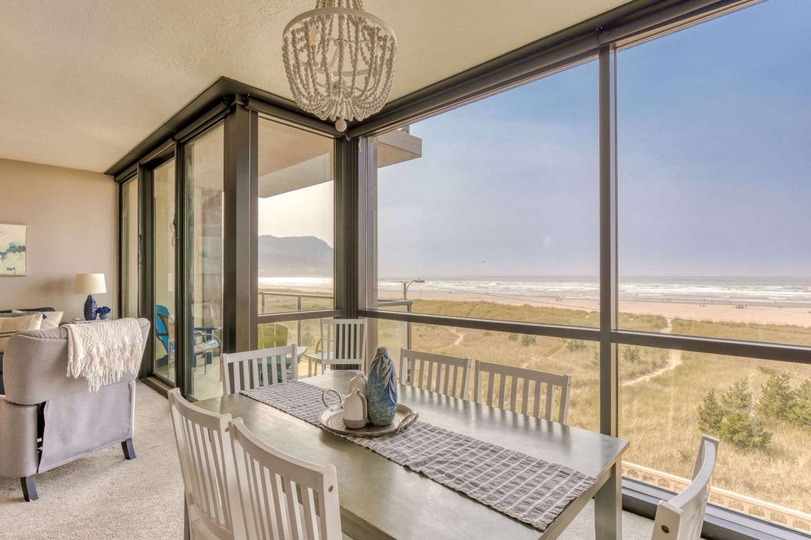 130 M² Apartment ∙ 2 Bedrooms ∙ 6 Guests - Seaside, OR