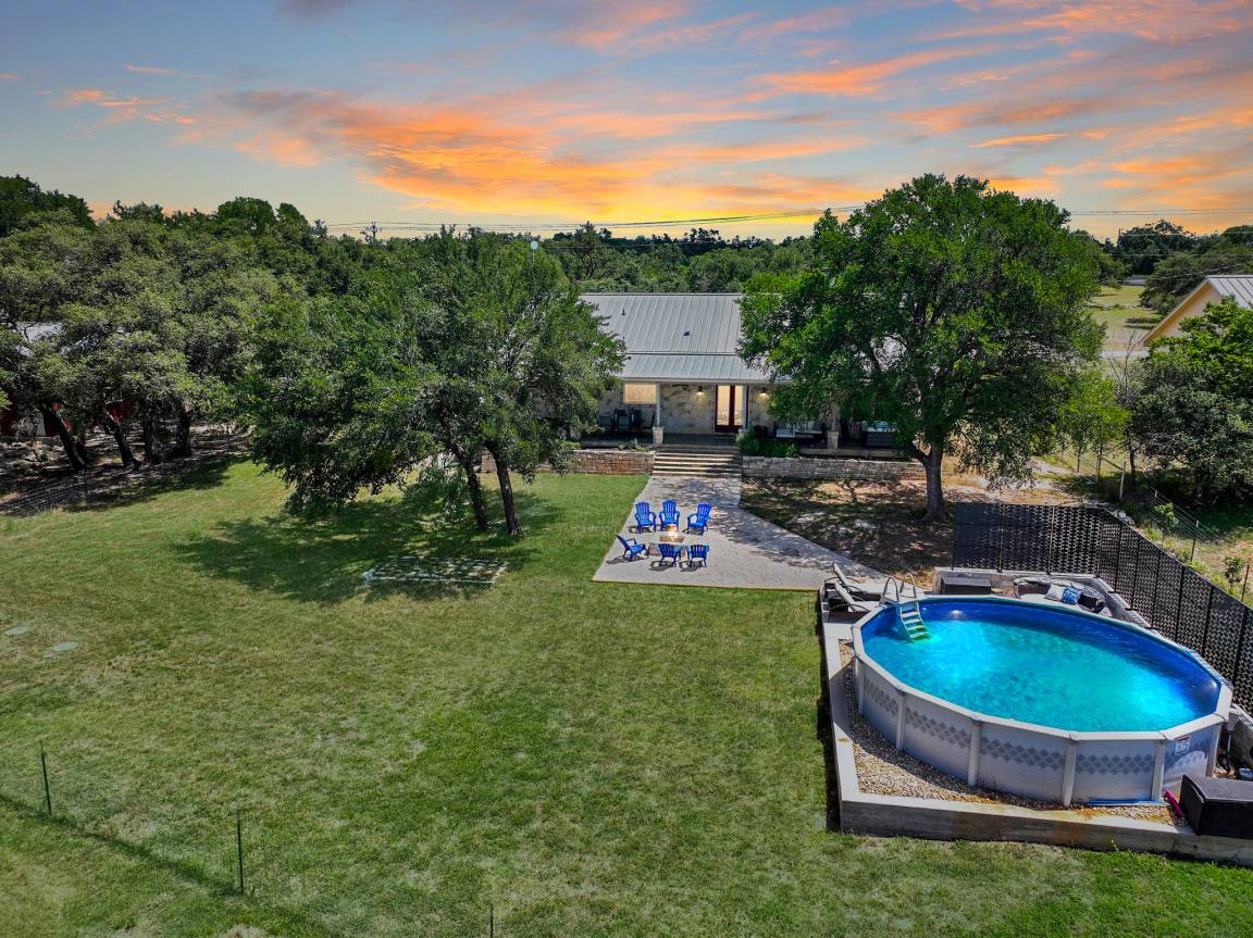 252 M² House ∙ 5 Bedrooms ∙ 12 Guests - Dripping Springs, TX